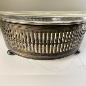 Pyrex | Other | Antique 0yearold Pyrex Casserole In Silver Plated ...